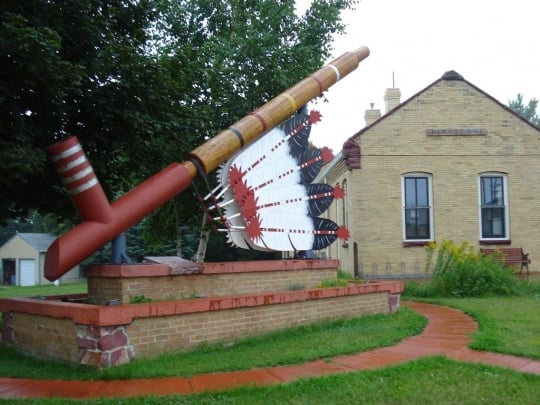 World's Largest Peace Pipe | MNopedia